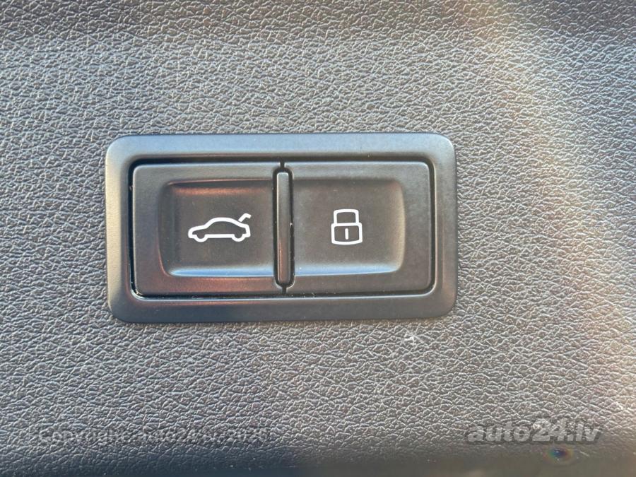 Blue Audi Q3 2015 in Paide, with an engine capacity of 2.00 L and mileage of 273 thousand km for 10990 €, photo 25 on AUTOMOTO.COM.LV