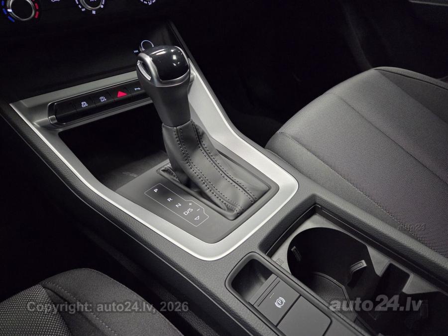 Blue Audi Q3 2024 in Tallinn, with an engine capacity of 1.50 L and mileage of 29 thousand km for 29900 €, photo 13 on AUTOMOTO.COM.LV