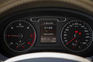 Audi Q3 2013 in Kaunas, with an engine capacity of 2.00 L and mileage of 287 thousand km for 10300 €, photo 22 on AUTOMOTO.COM.LV