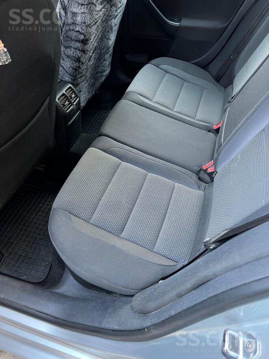 Audi Q3 2013 in Daugavpils, with an engine capacity of 2.00 L and mileage of 258 thousand km for 10900 €, photo 9 on AUTOMOTO.COM.LV
