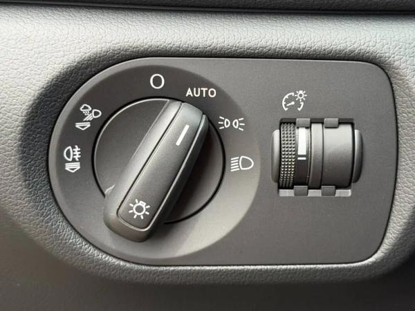 Audi Q3 2018 in Riga, with an engine capacity of 2.00 L and mileage of 0 thousand km for 14490 €, photo 8 on AUTOMOTO.COM.LV
