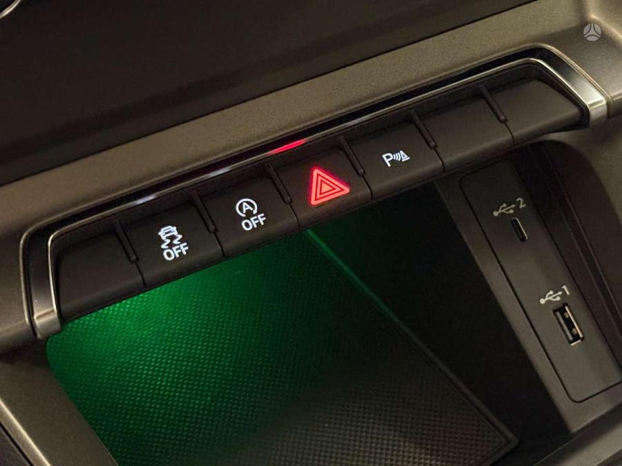 Zaļš Audi Q3 2019 Marijampole, ar dzinēja tilpumu 1.50 L un nobraukumu 211 tūkst. km par 19999 €, foto 25 vietnē AUTOMOTO.COM.LV
