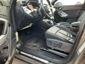Zaļš Audi Q3 2022 Viļņa, ar dzinēja tilpumu 2.00 L un nobraukumu 80 tūkst. km par 27500 €, foto 11 vietnē AUTOMOTO.COM.LV