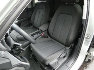 Grey Audi Q3 2023 in Kaunas, with an engine capacity of 1.50 L and mileage of 94 thousand km for 30591 €, photo 5 on AUTOMOTO.COM.LV