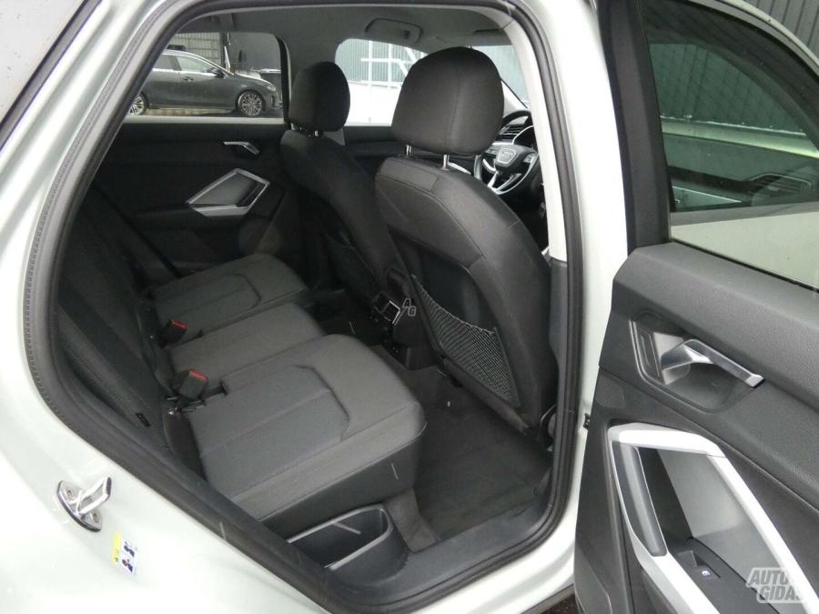 Grey Audi Q3 2023 in Kaunas, with an engine capacity of 1.50 L and mileage of 94 thousand km for 30591 €, photo 7 on AUTOMOTO.COM.LV