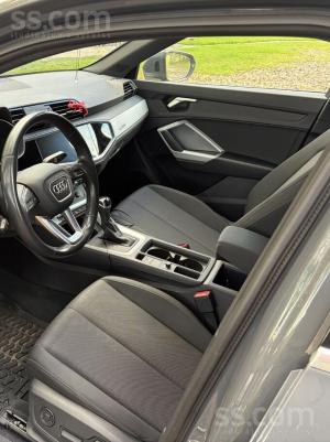 Pelēks Audi Q3 2023 Ogre, ar dzinēja tilpumu 1.50 L un nobraukumu 70 tūkst. km par 28900 €, foto 5 vietnē AUTOMOTO.COM.LV