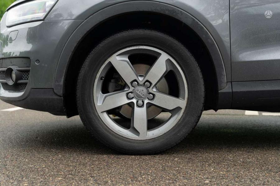 Pelēks Audi Q3 2011 Viļņa, ar dzinēja tilpumu 1.98 L un nobraukumu 246 tūkst. km par 10950 €, foto 13 vietnē AUTOMOTO.COM.LV