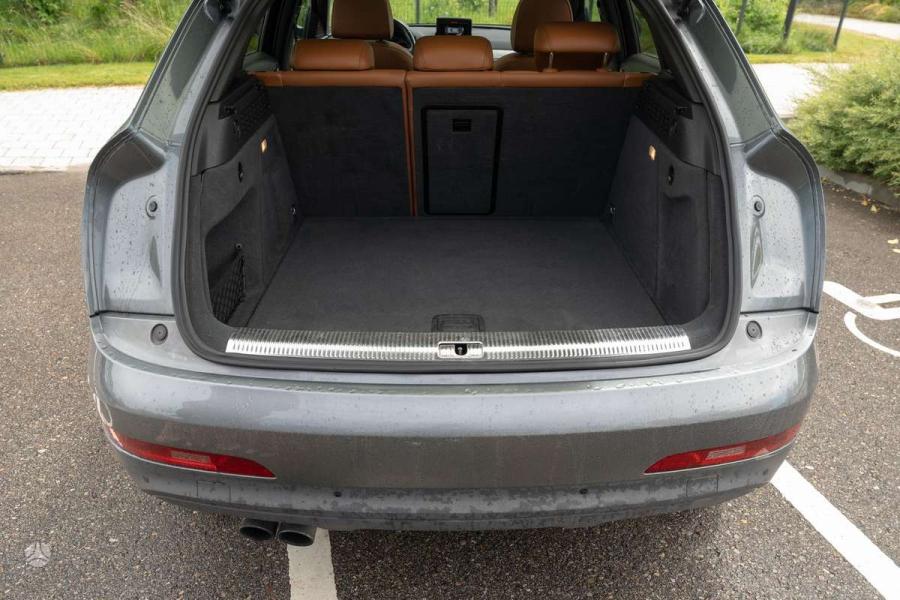 Pelēks Audi Q3 2011 Viļņa, ar dzinēja tilpumu 1.98 L un nobraukumu 246 tūkst. km par 10950 €, foto 18 vietnē AUTOMOTO.COM.LV