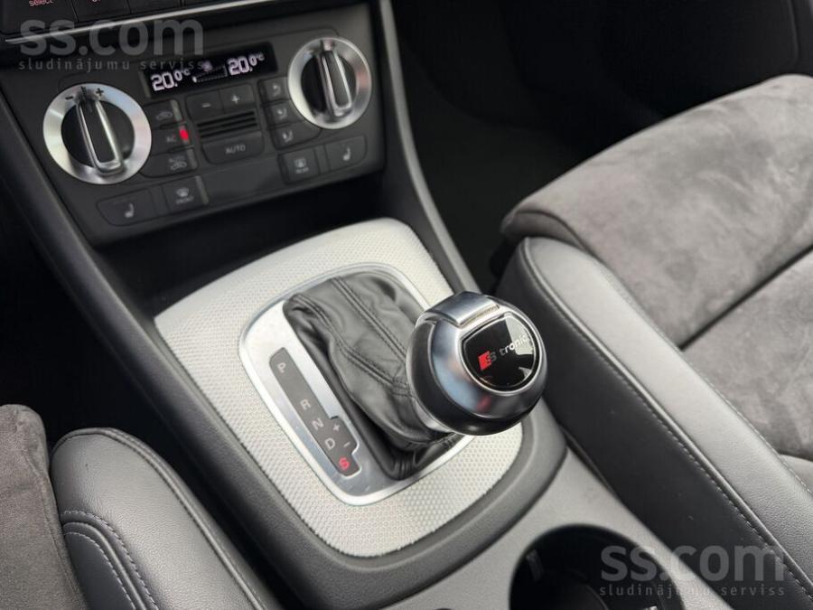 Grey Audi Q3 2011 in Rezekne, with an engine capacity of 2.00 L and mileage of 261 thousand km for 11990 €, photo 16 on AUTOMOTO.COM.LV