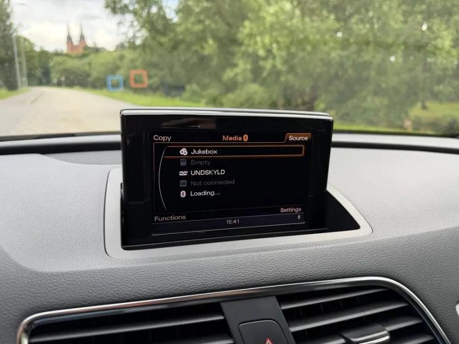 Grey Audi Q3 2011 in Rezekne, with an engine capacity of 2.00 L and mileage of 261 thousand km for 11990 €, photo 17 on AUTOMOTO.COM.LV