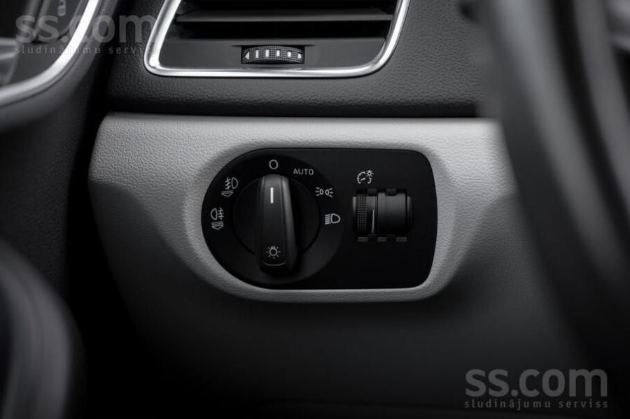 Pelēks Audi Q3 2012 Talsi, ar dzinēja tilpumu 2.00 L un nobraukumu 249 tūkst. km par 10950 €, foto 15 vietnē AUTOMOTO.COM.LV