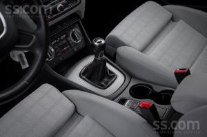 Pelēks Audi Q3 2012 Talsi, ar dzinēja tilpumu 2.00 L un nobraukumu 249 tūkst. km par 10950 €, foto 27 vietnē AUTOMOTO.COM.LV