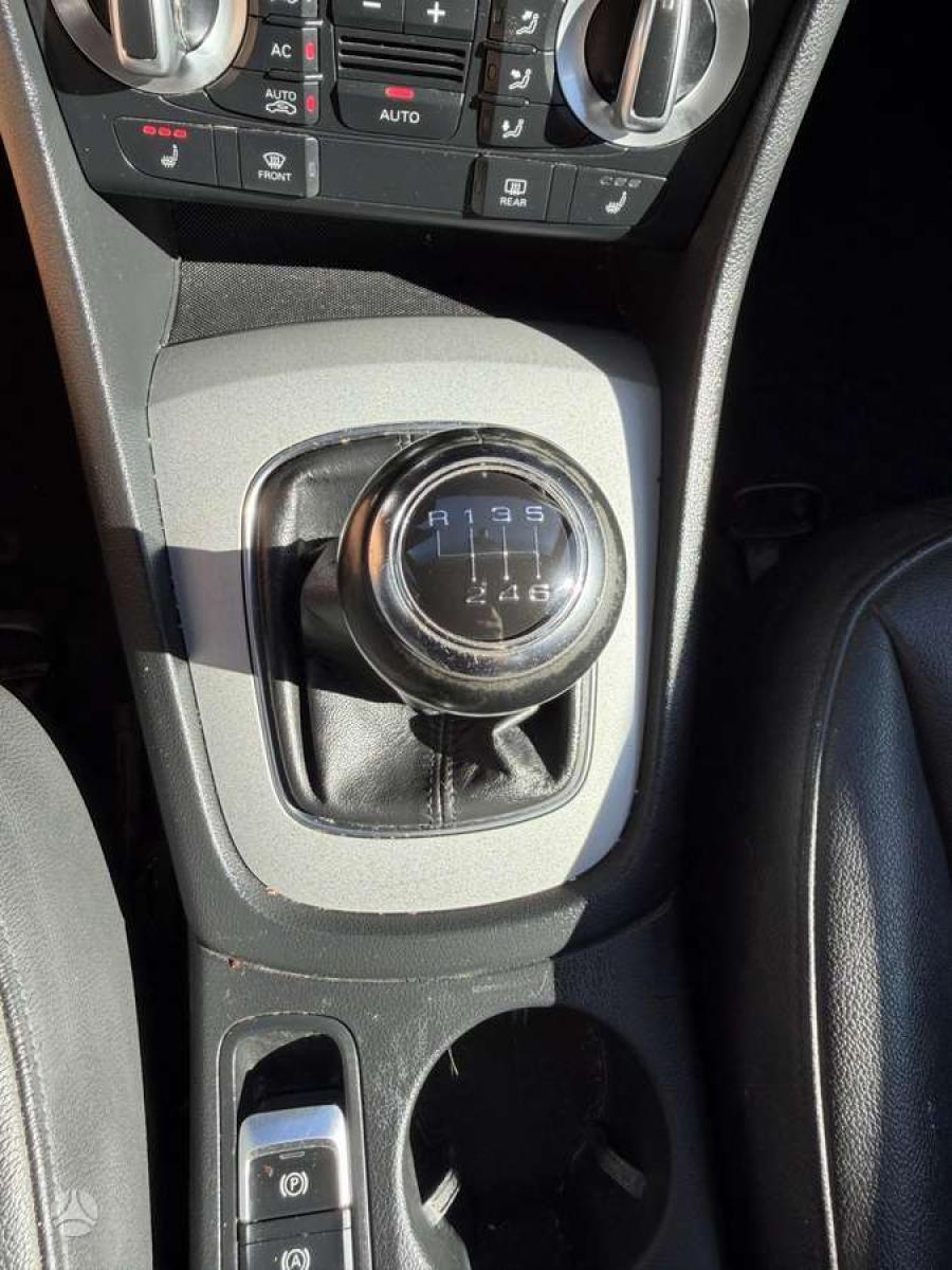 Grey Audi Q3 2012 in Siauliai, with an engine capacity of 1.98 L and mileage of 220 thousand km for 6700 €, photo 25 on AUTOMOTO.COM.LV