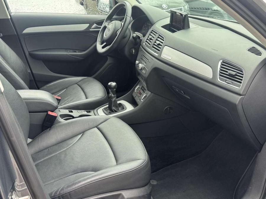 Grey Audi Q3 2012 in Taurage, with an engine capacity of 1.98 L and mileage of 198 thousand km for 8999 €, photo 11 on AUTOMOTO.COM.LV