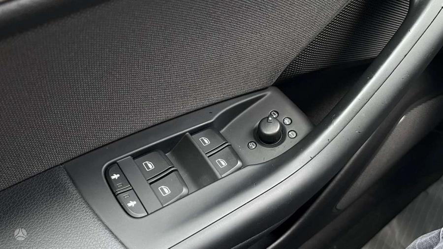 Grey Audi Q3 2012 in Marijampole, with an engine capacity of 1.97 L and mileage of 209 thousand km for 10490 €, photo 25 on AUTOMOTO.COM.LV