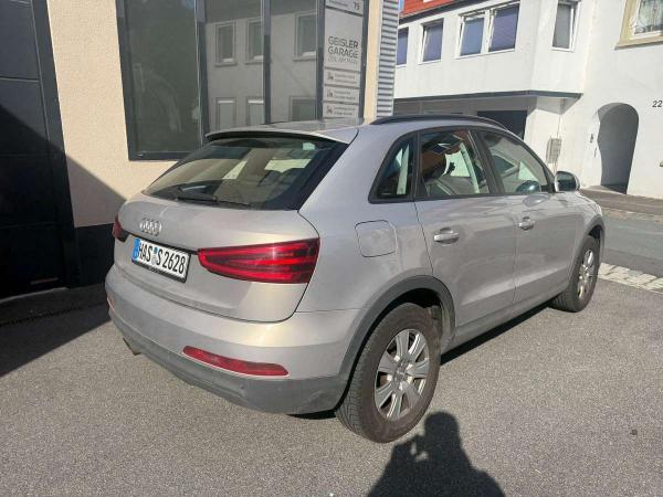 Pelēks Audi Q3 2013 Utena, ar dzinēja tilpumu 1.98 L un nobraukumu 242 tūkst. km par 6999 €, foto 4 vietnē AUTOMOTO.COM.LV
