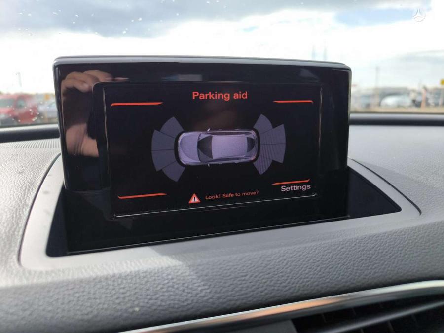 Grey Audi Q3 2013 in Vilnius, with an engine capacity of 1.97 L and mileage of 294 thousand km for 10900 €, photo 27 on AUTOMOTO.COM.LV