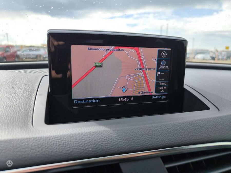 Grey Audi Q3 2013 in Vilnius, with an engine capacity of 1.97 L and mileage of 294 thousand km for 10900 €, photo 29 on AUTOMOTO.COM.LV