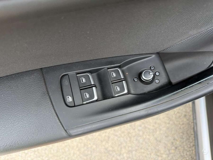 Pelēks Audi Q3 2014 Tauragė, ar dzinēja tilpumu 1.97 L un nobraukumu 402 tūkst. km par 7900 €, foto 16 vietnē AUTOMOTO.COM.LV