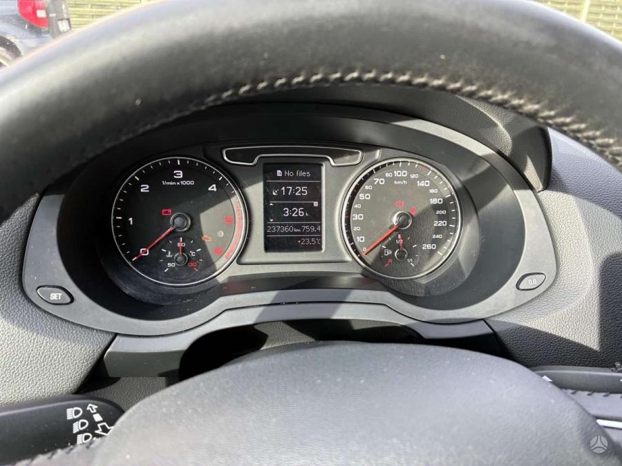 Grey Audi Q3 2014 in Kaunas, with an engine capacity of 1.97 L and mileage of 237 thousand km for 7900 €, photo 7 on AUTOMOTO.COM.LV