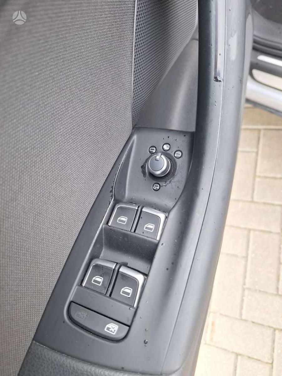 Grey Audi Q3 2015 in Taurage, with an engine capacity of 1.97 L and mileage of 306 thousand km for 8900 €, photo 13 on AUTOMOTO.COM.LV