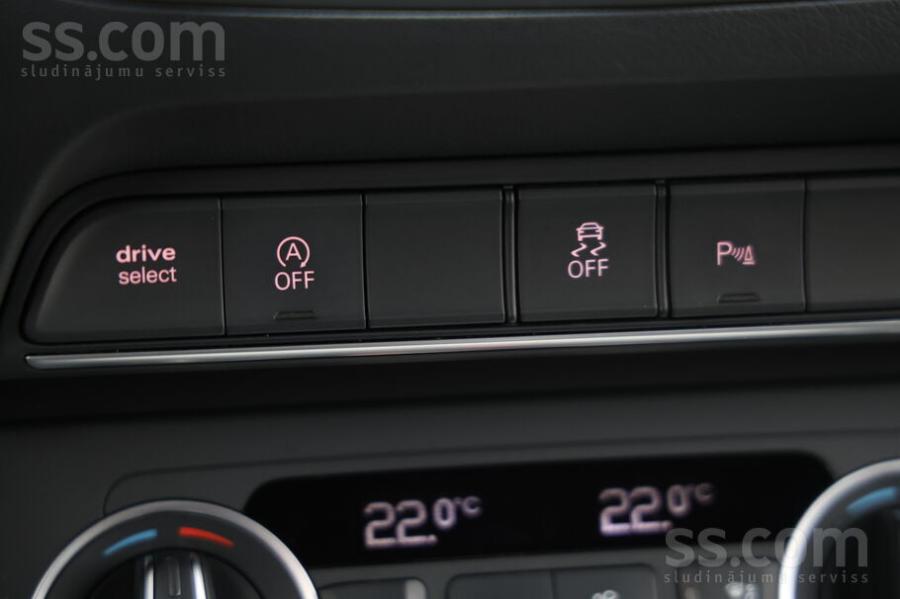 Grey Audi Q3 2015 in Tukums, with an engine capacity of 2.00 L and mileage of 246 thousand km for 13900 €, photo 17 on AUTOMOTO.COM.LV