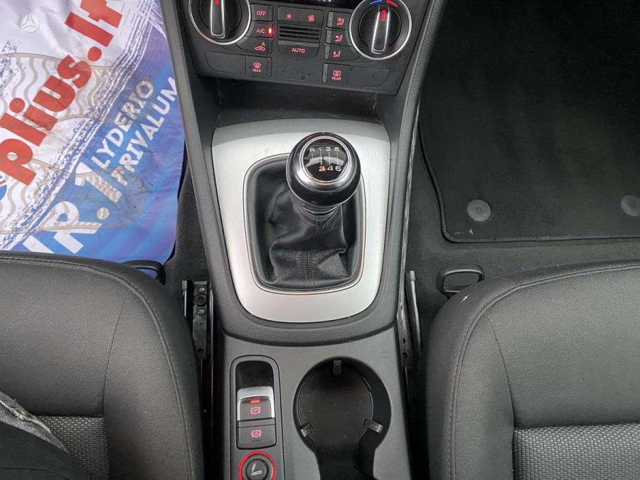 Grey Audi Q3 2016 in Siauliai, with an engine capacity of 1.97 L and mileage of 184 thousand km for 11300 €, photo 22 on AUTOMOTO.COM.LV