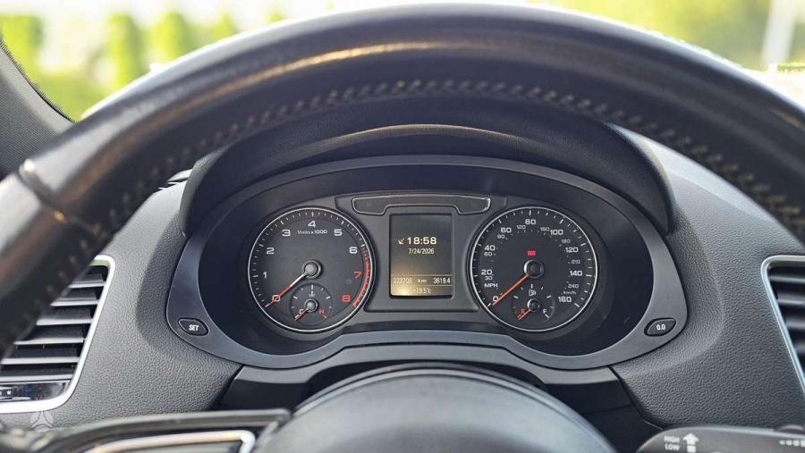 Pelēks Audi Q3 2016 Klaipėda, ar dzinēja tilpumu 1.98 L un nobraukumu 224 tūkst. km par 11900 €, foto 14 vietnē AUTOMOTO.COM.LV