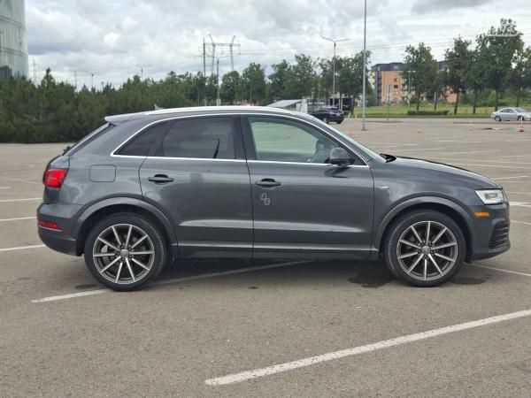 Grey Audi Q3 2018 in Siauliai, with an engine capacity of 2.00 L and mileage of 226 thousand km for 14999 €, photo 2 on AUTOMOTO.COM.LV