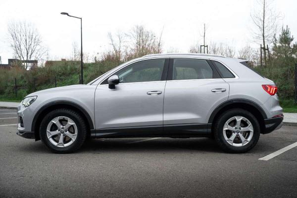 Grey Audi Q3 2019 in Vilnius, with an engine capacity of 1.50 L and mileage of 168 thousand km for 19500 €, photo 2 on AUTOMOTO.COM.LV
