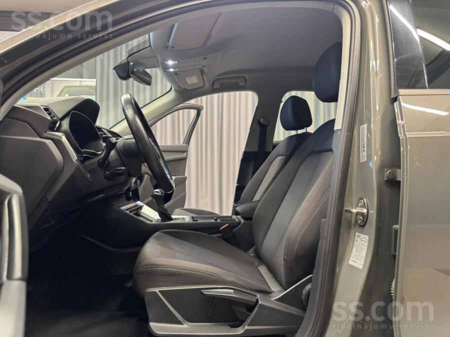 Grey Audi Q3 2019 in Riga, with an engine capacity of 1.50 L and mileage of 159 thousand km for 21490 €, photo 9 on AUTOMOTO.COM.LV