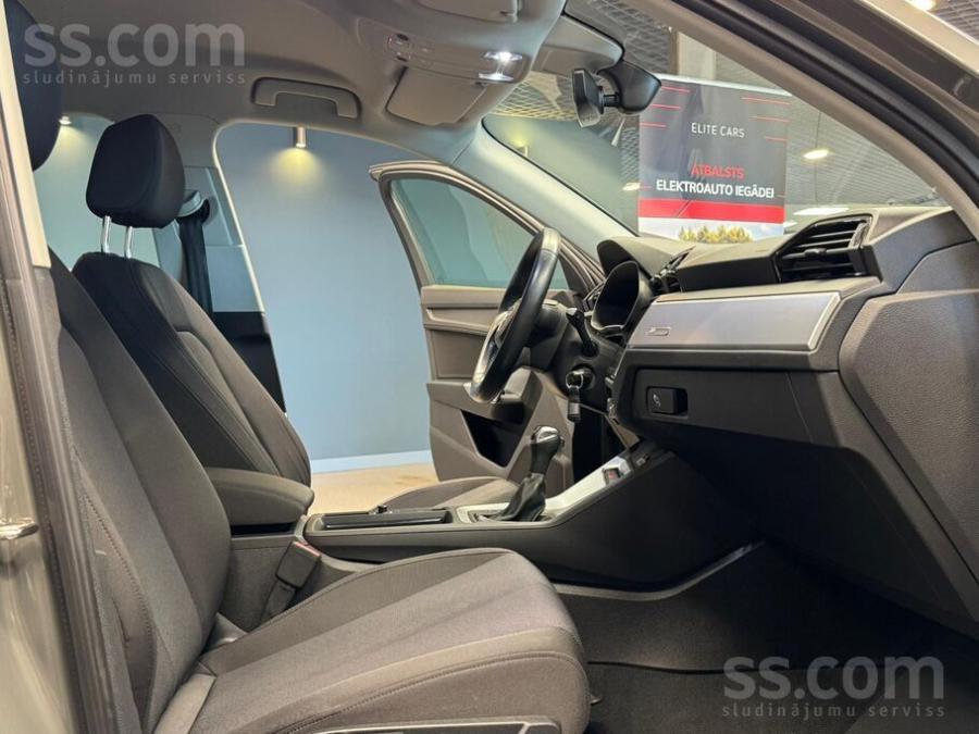 Grey Audi Q3 2019 in Riga, with an engine capacity of 1.50 L and mileage of 159 thousand km for 21490 €, photo 16 on AUTOMOTO.COM.LV