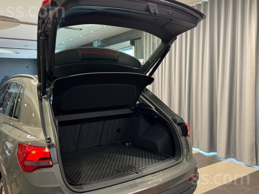 Grey Audi Q3 2019 in Riga, with an engine capacity of 1.50 L and mileage of 159 thousand km for 21490 €, photo 19 on AUTOMOTO.COM.LV