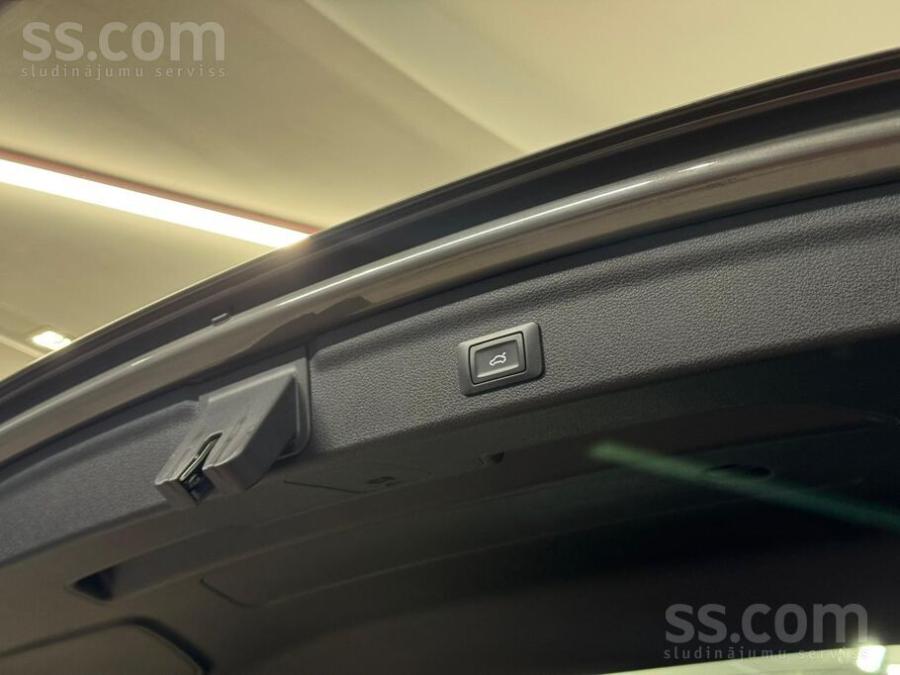 Grey Audi Q3 2019 in Riga, with an engine capacity of 1.50 L and mileage of 159 thousand km for 21490 €, photo 20 on AUTOMOTO.COM.LV