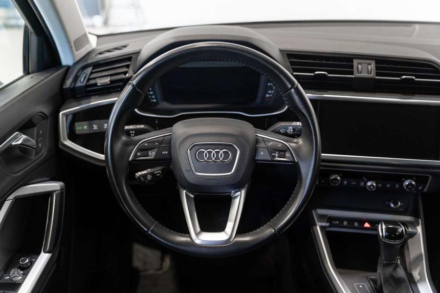 Grey Audi Q3 2019 in Vilnius, with an engine capacity of 1.50 L and mileage of 169 thousand km for 19900 €, photo 18 on AUTOMOTO.COM.LV