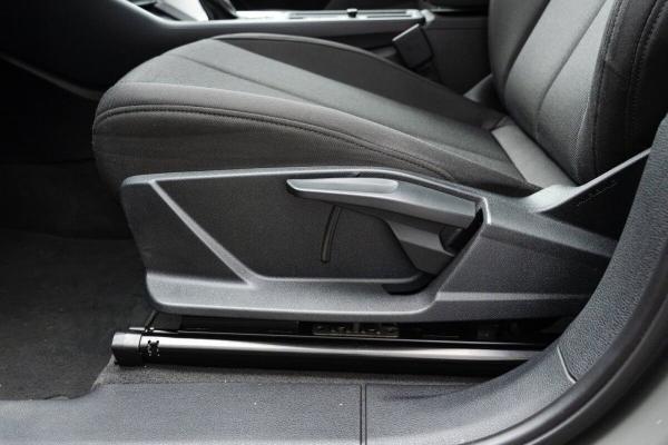 Grey Audi Q3 2019 in Marupe, with an engine capacity of 1.50 L and mileage of 159 thousand km for 23250 €, photo 8 on AUTOMOTO.COM.LV