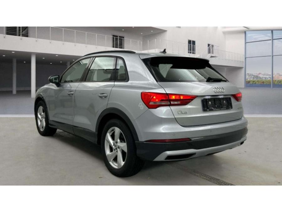 Grey Audi Q3 2020 in Kaunas, with an engine capacity of 1.50 L and mileage of 77 thousand km for 27334 €, photo 4 on AUTOMOTO.COM.LV