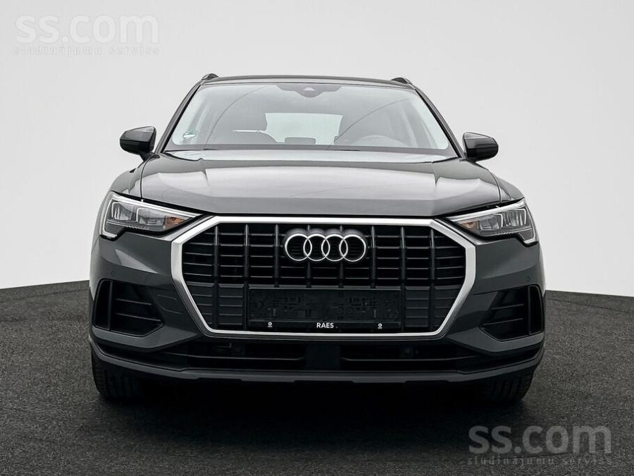 Grey Audi Q3 2020 in Riga, with an engine capacity of 2.00 L and mileage of 175 thousand km for 19900 €, photo 4 on AUTOMOTO.COM.LV