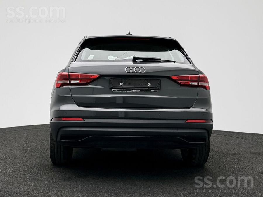 Grey Audi Q3 2020 in Riga, with an engine capacity of 2.00 L and mileage of 175 thousand km for 19900 €, photo 5 on AUTOMOTO.COM.LV