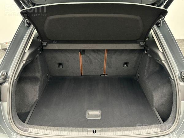 Grey Audi Q3 2020 in Riga, with an engine capacity of 2.00 L and mileage of 175 thousand km for 19900 €, photo 6 on AUTOMOTO.COM.LV