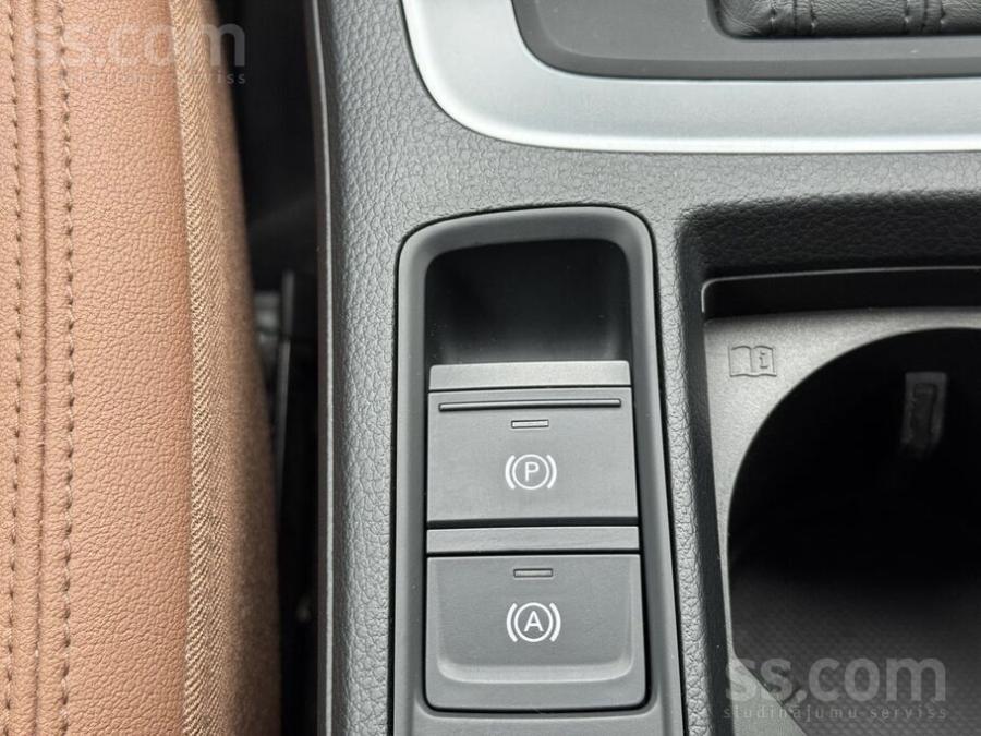 Grey Audi Q3 2020 in Riga, with an engine capacity of 2.00 L and mileage of 175 thousand km for 19900 €, photo 13 on AUTOMOTO.COM.LV