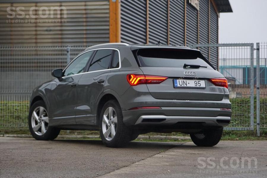 Grey Audi Q3 2020 in Riga, with an engine capacity of 2.00 L and mileage of 181 thousand km for 21990 €, photo 4 on AUTOMOTO.COM.LV
