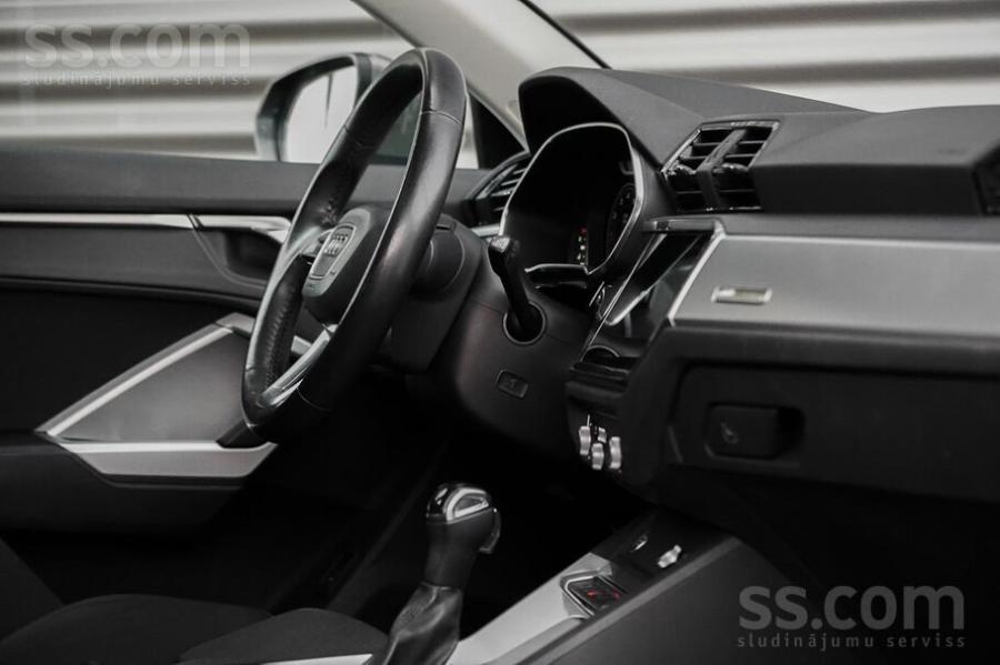 Grey Audi Q3 2020 in Riga, with an engine capacity of 2.00 L and mileage of 181 thousand km for 21990 €, photo 10 on AUTOMOTO.COM.LV