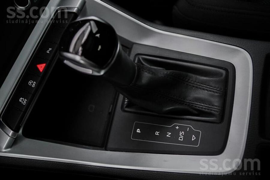 Grey Audi Q3 2020 in Riga, with an engine capacity of 2.00 L and mileage of 181 thousand km for 21990 €, photo 18 on AUTOMOTO.COM.LV