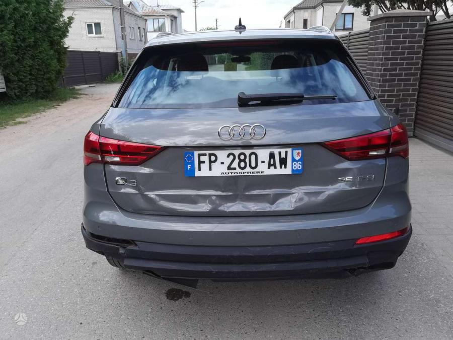 Pelēks Audi Q3 2020 Kauņa, ar dzinēja tilpumu 1.50 L un nobraukumu 82 tūkst. km par 12900 €, foto 32 vietnē AUTOMOTO.COM.LV