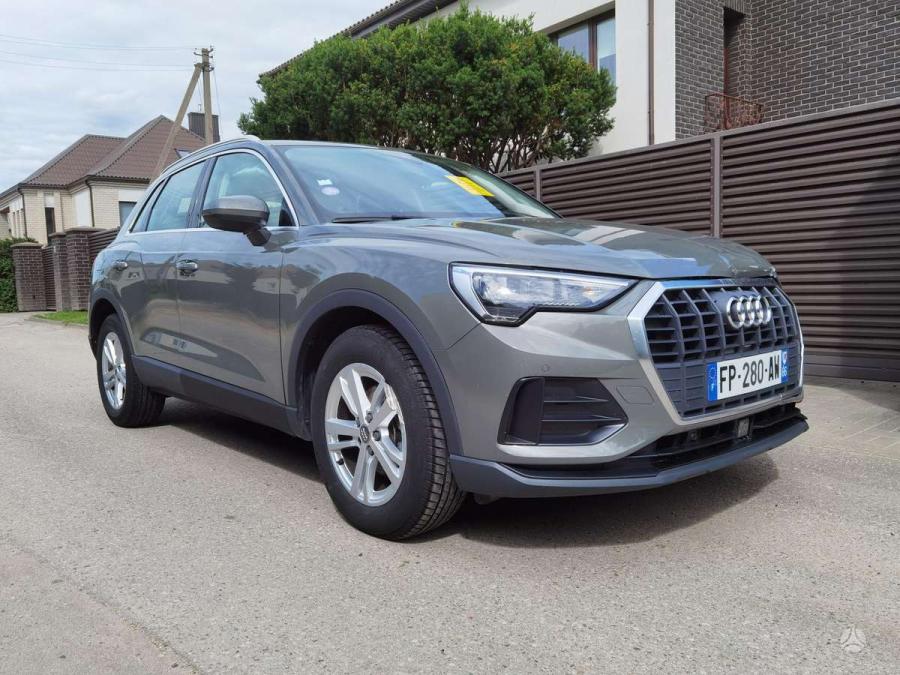 Grey Audi Q3 2020 in Kaunas, with an engine capacity of 1.50 L and mileage of 82 thousand km for 12300 €, photo 1 on AUTOMOTO.COM.LV