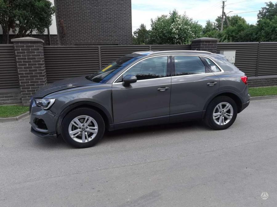 Grey Audi Q3 2020 in Kaunas, with an engine capacity of 1.50 L and mileage of 82 thousand km for 12300 €, photo 7 on AUTOMOTO.COM.LV