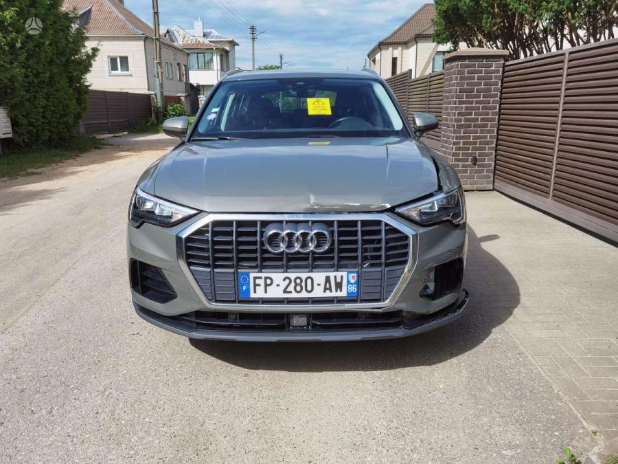 Grey Audi Q3 2020 in Kaunas, with an engine capacity of 1.50 L and mileage of 82 thousand km for 12300 €, photo 9 on AUTOMOTO.COM.LV