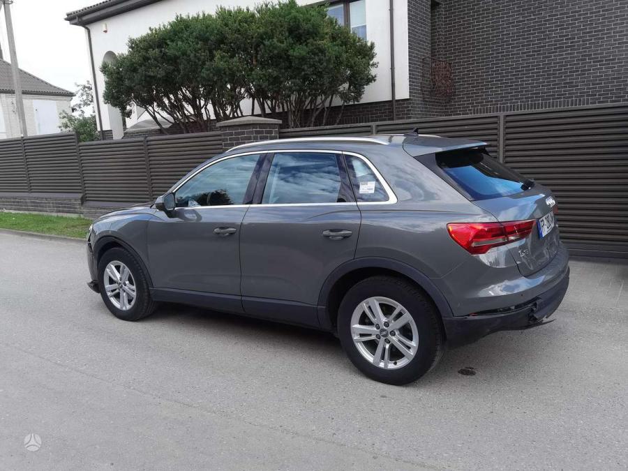 Grey Audi Q3 2020 in Kaunas, with an engine capacity of 1.50 L and mileage of 82 thousand km for 12300 €, photo 30 on AUTOMOTO.COM.LV