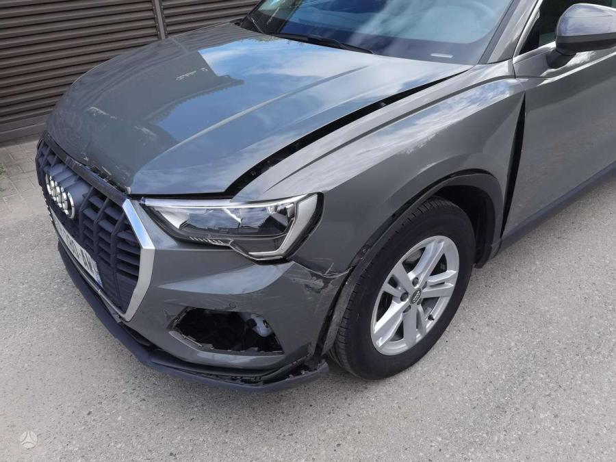 Grey Audi Q3 2020 in Kaunas, with an engine capacity of 1.50 L and mileage of 82 thousand km for 12300 €, photo 38 on AUTOMOTO.COM.LV